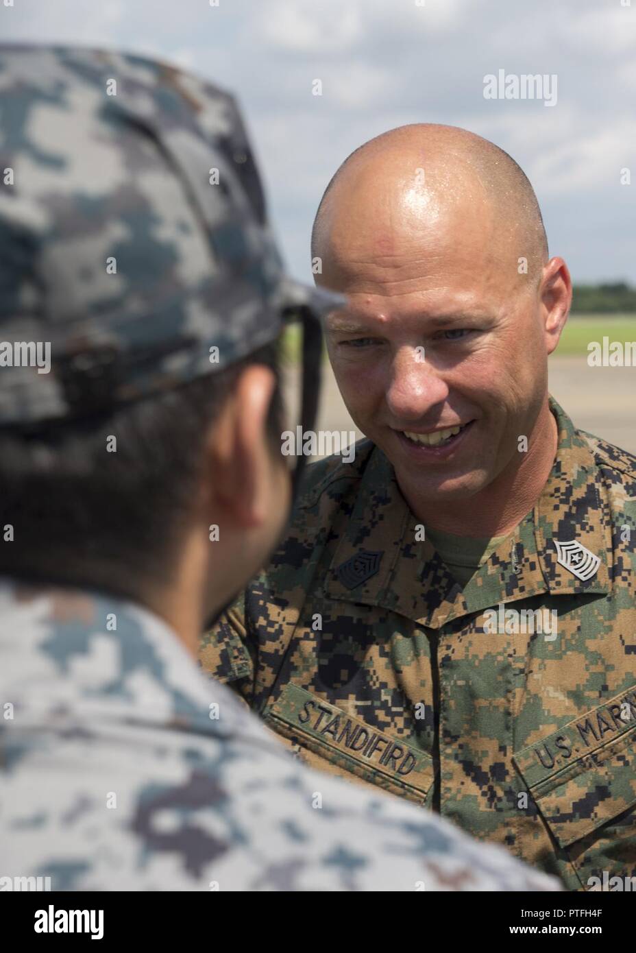 Us Marine Corps Sgt. Maj. Joseph Standifird, Sergeant Major der Marine ...