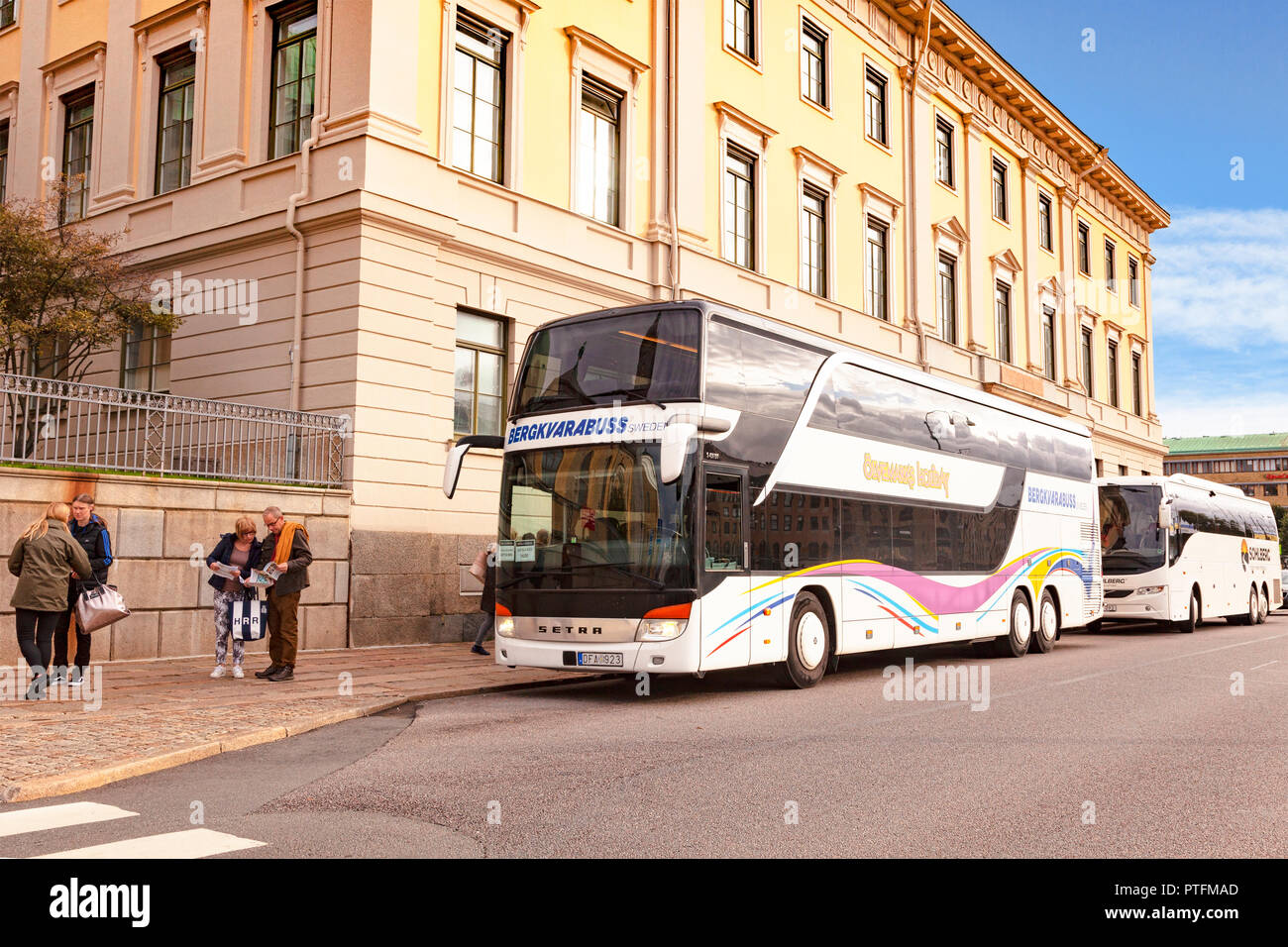 Bus buses coach coaches -Fotos und -Bildmaterial in hoher Auflösung – Alamy