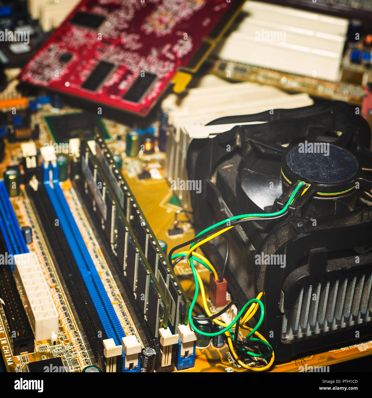 Kleine elektrische teile -Fotos und -Bildmaterial in hoher Auflösung ...