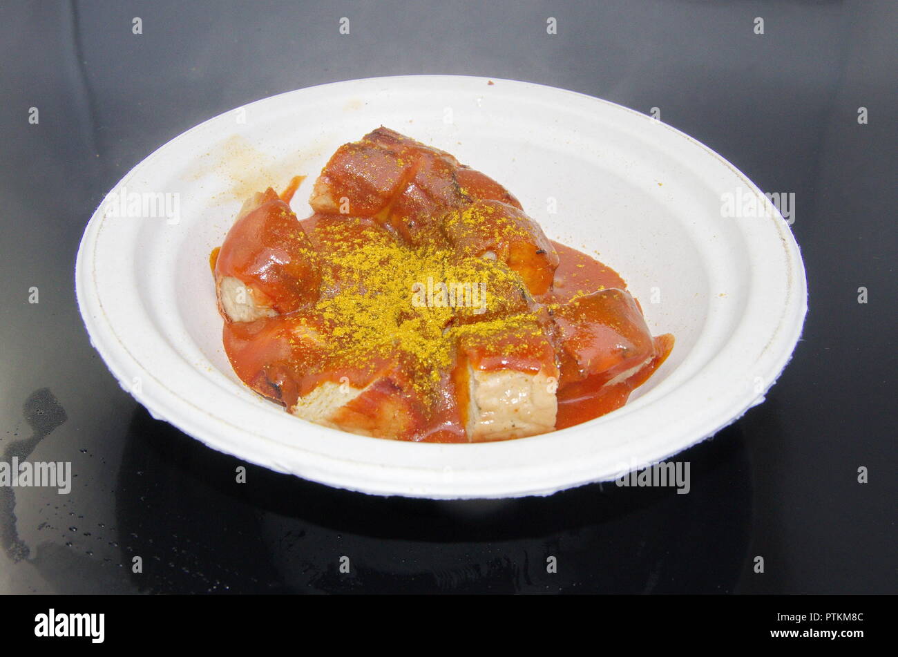 Berlin currywurst food -Fotos und -Bildmaterial in hoher Auflösung ...