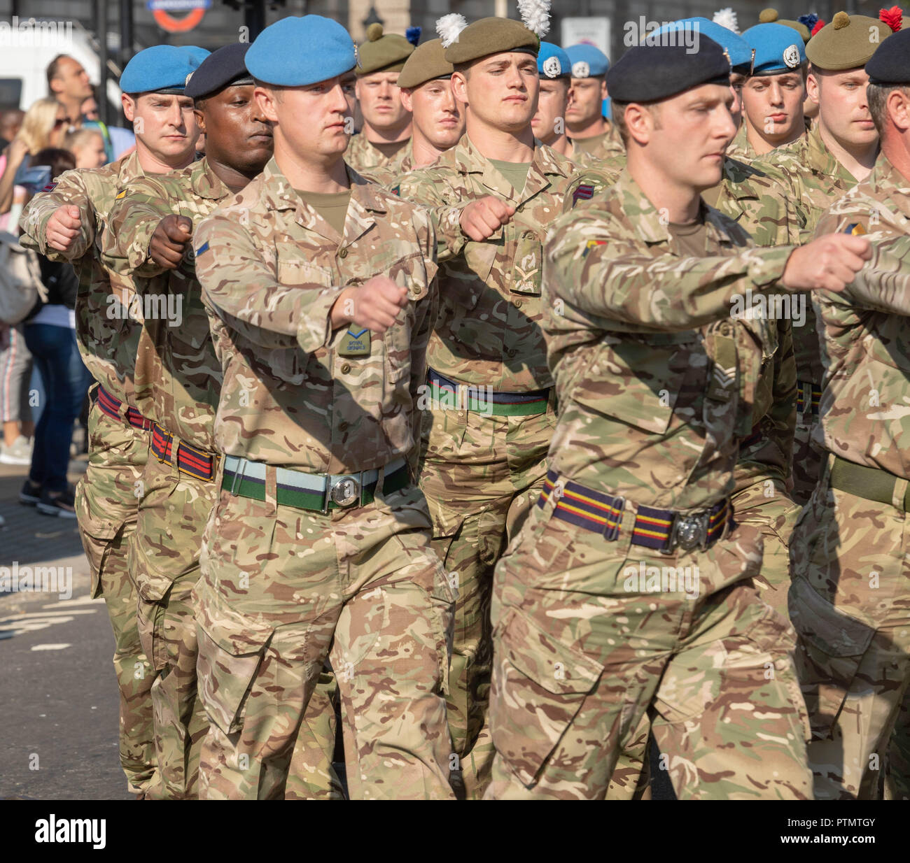 Army armee -Fotos und -Bildmaterial in hoher Auflösung – Alamy
