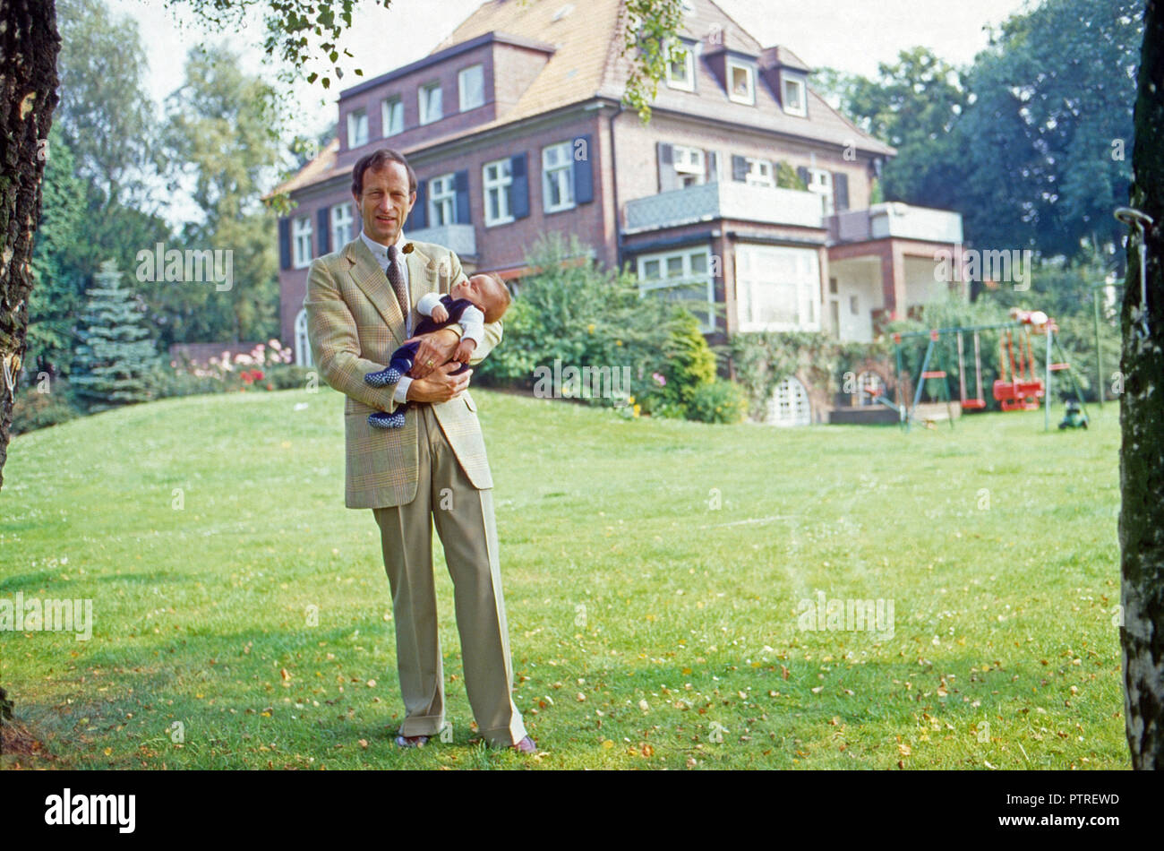 Blossoming Friedrich Wilhelm Prinz von Preußen mit Sohn Joachim ...
