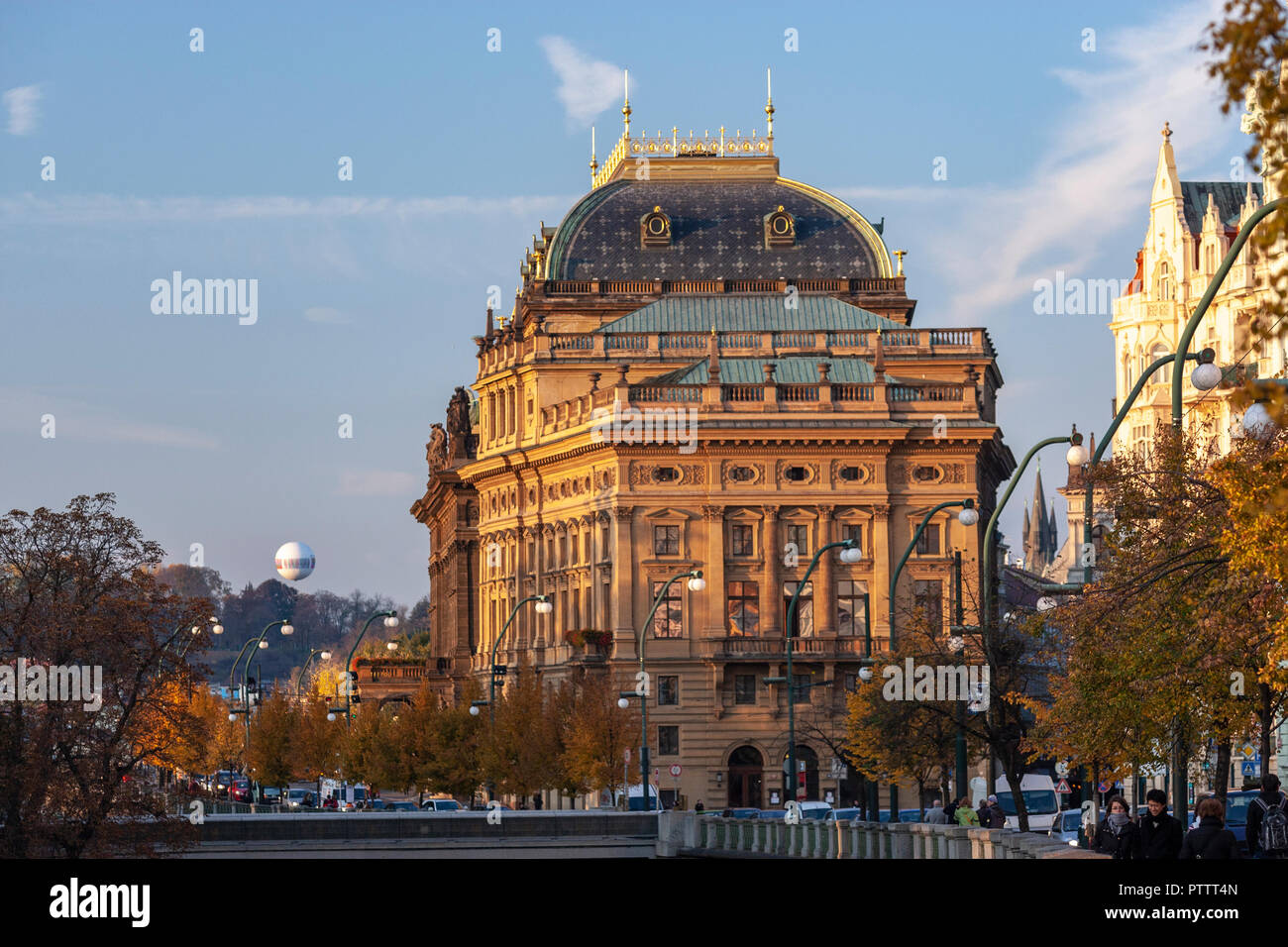 Opera Prague Stockfotos und -bilder Kaufen - Alamy