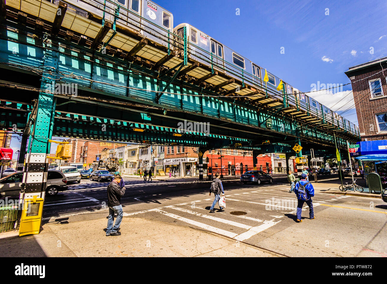 111th street irt flushing line subway station -Fotos und -Bildmaterial ...