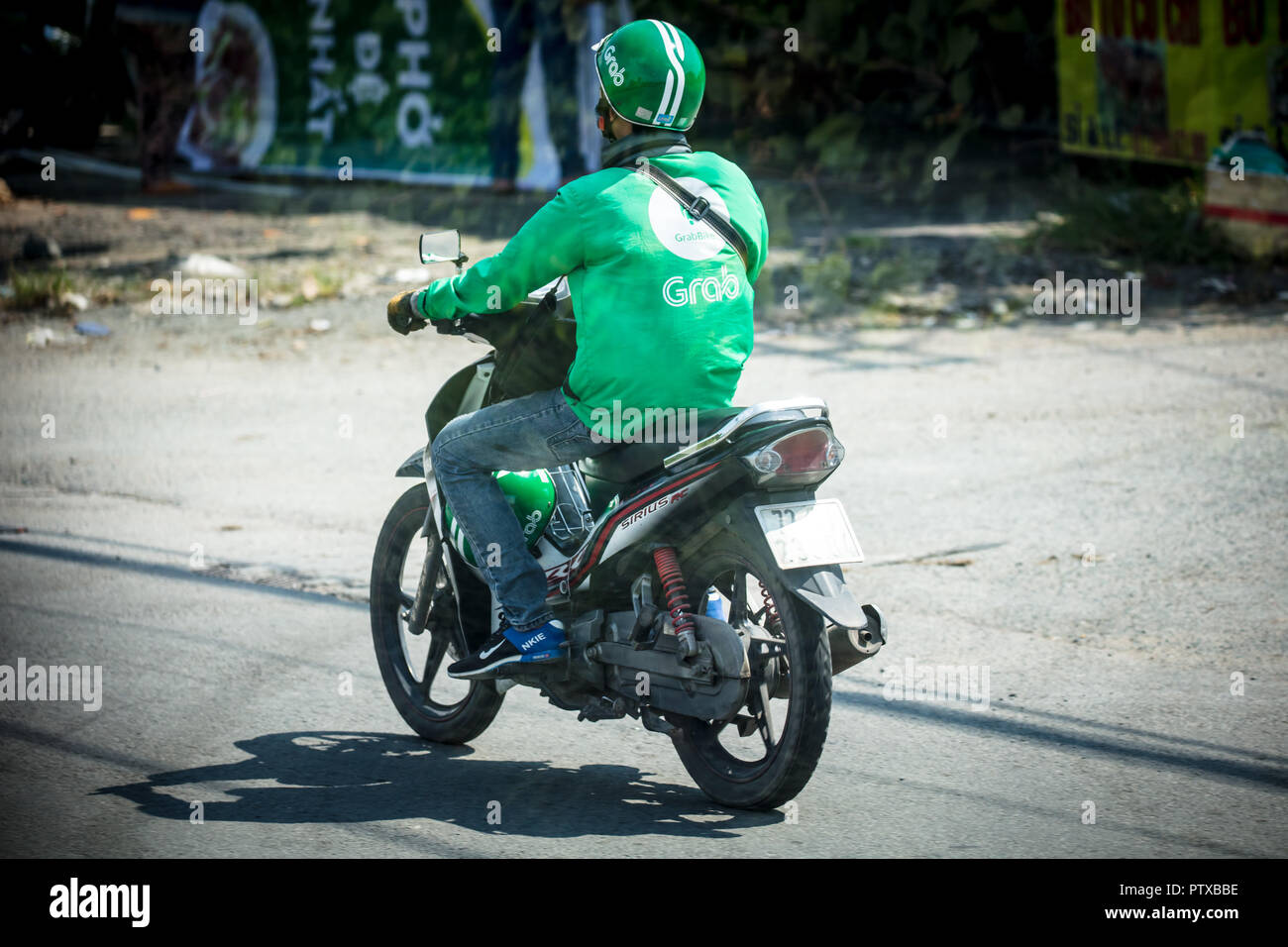 Grab bike -Fotos und -Bildmaterial in hoher Auflösung – Alamy