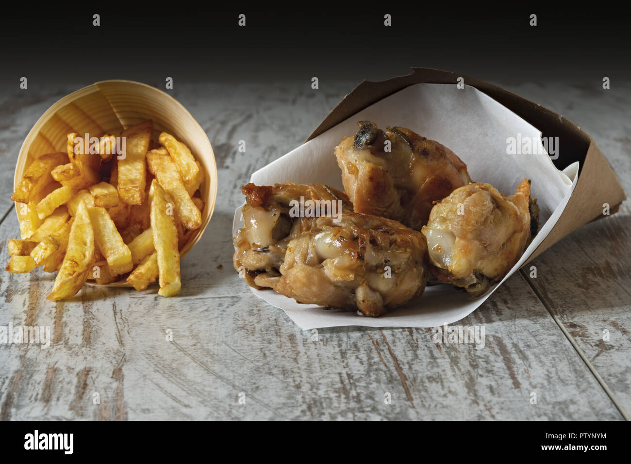 Fritto in legno -Fotos und -Bildmaterial in hoher Auflösung – Alamy