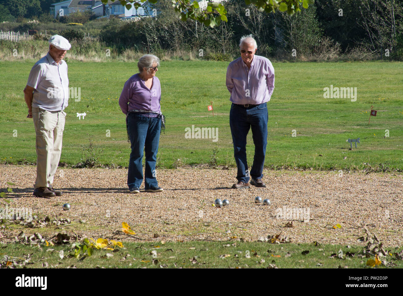 People playing boules -Fotos und -Bildmaterial in hoher Auflösung – Alamy