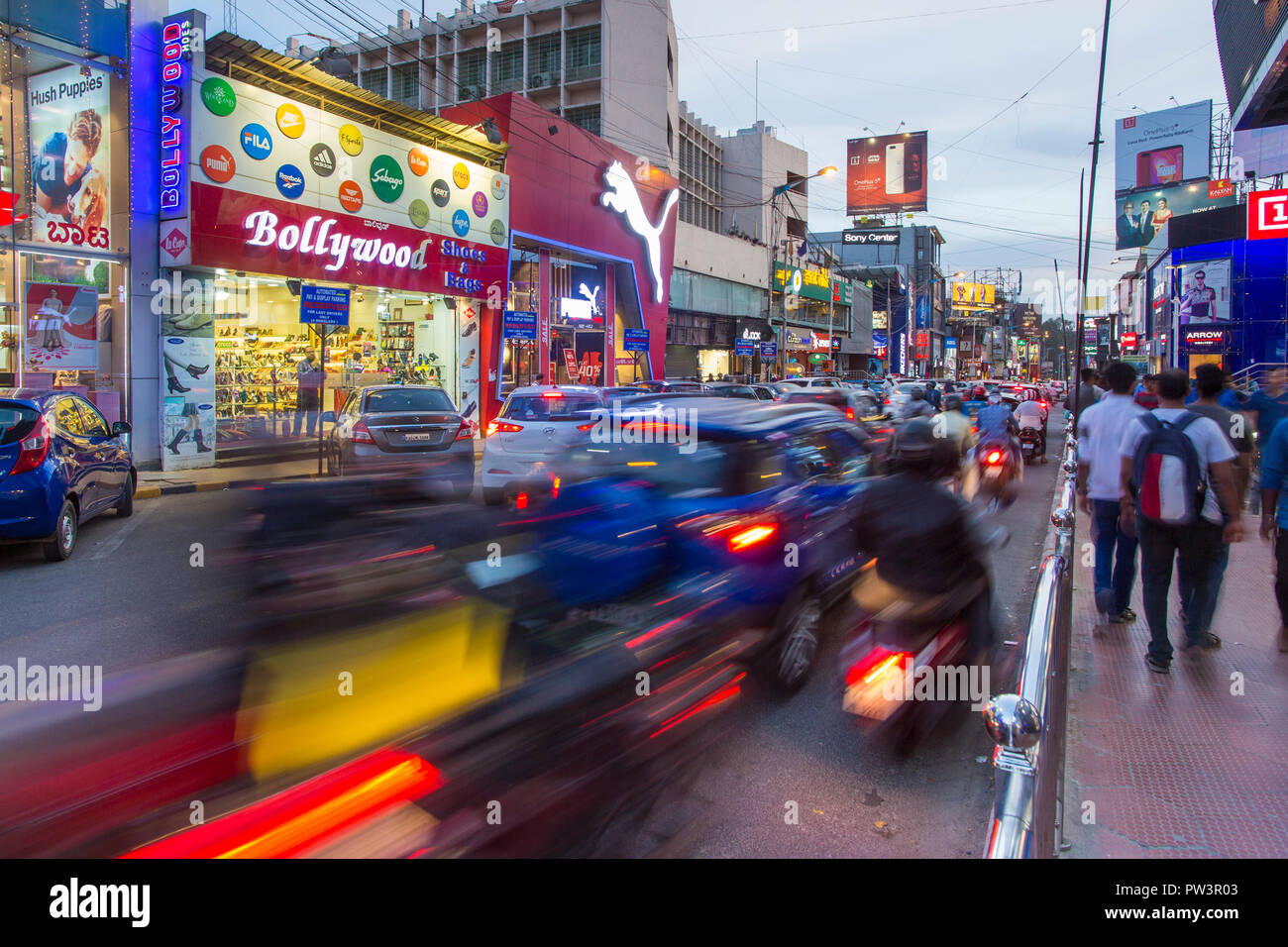 Brigade road bangalore -Fotos und -Bildmaterial in hoher Auflösung – Alamy