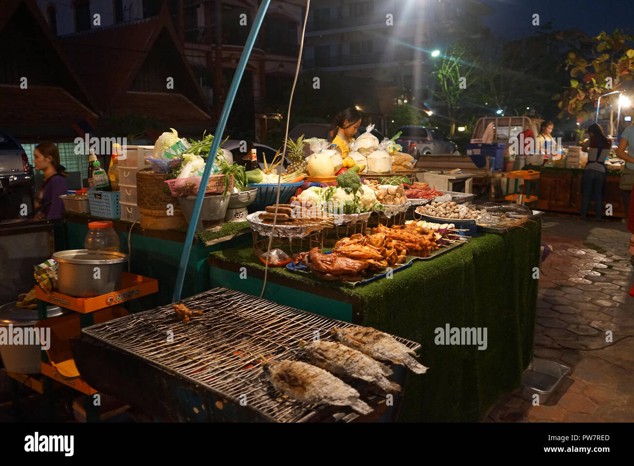 Essensstand, Straßenküche, promende am Mekong, Mekong, Vientiane, Laos ...