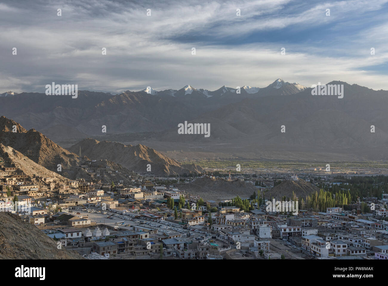Ladakh range -Fotos und -Bildmaterial in hoher Auflösung – Alamy