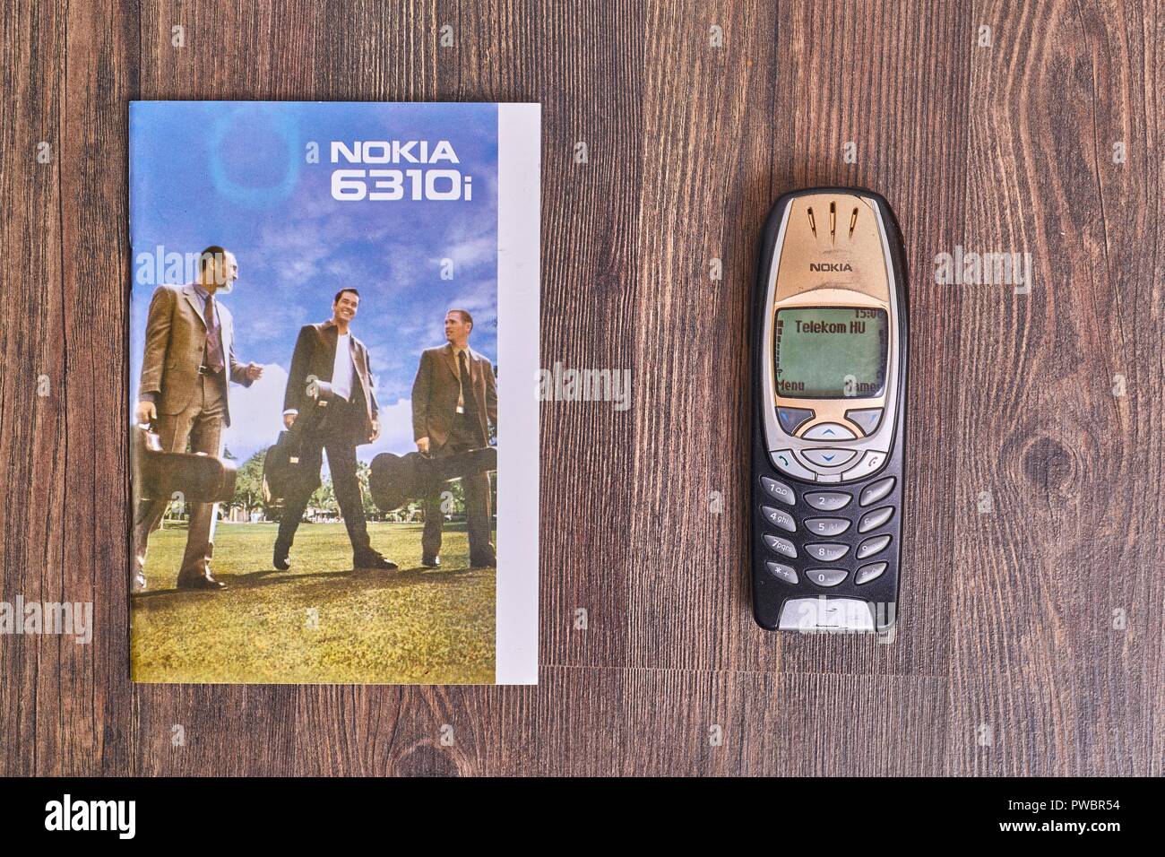 Old nokia cell phone mobile -Fotos und -Bildmaterial in hoher Auflösung ...
