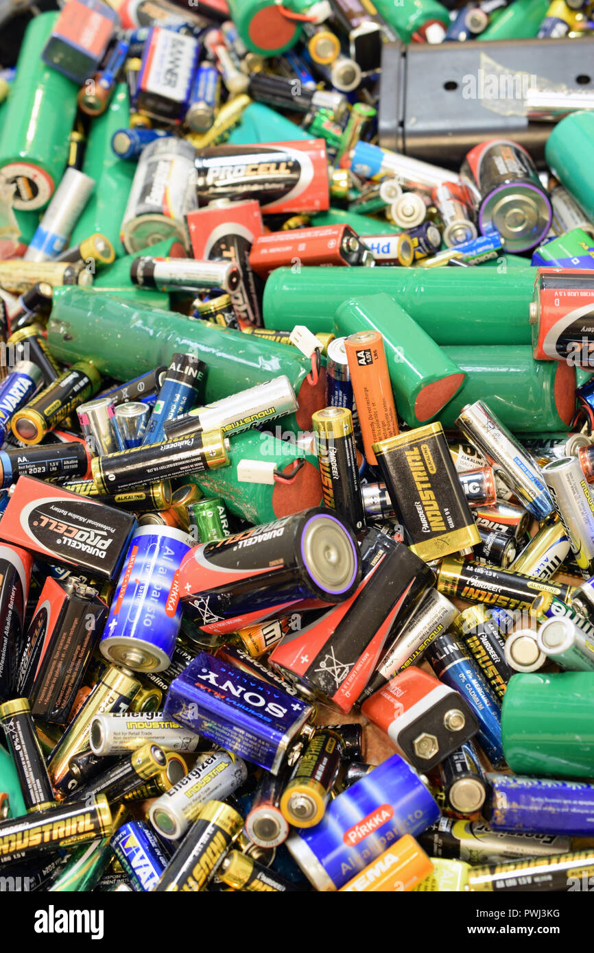 Gebrauchte batterien -Fotos und -Bildmaterial in hoher Auflösung – Alamy