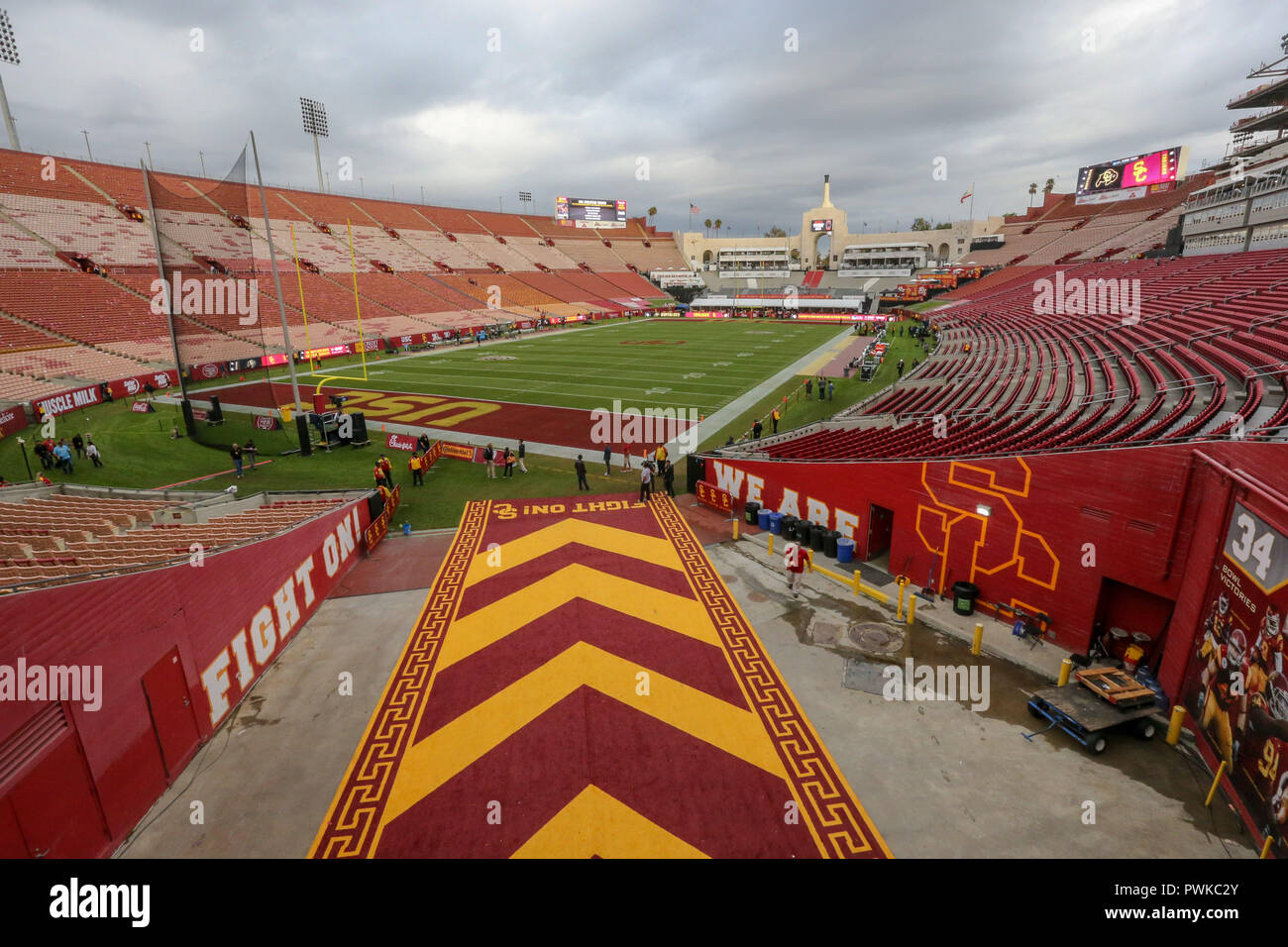 Usc trojans football stadium coliseum -Fotos und -Bildmaterial in hoher ...
