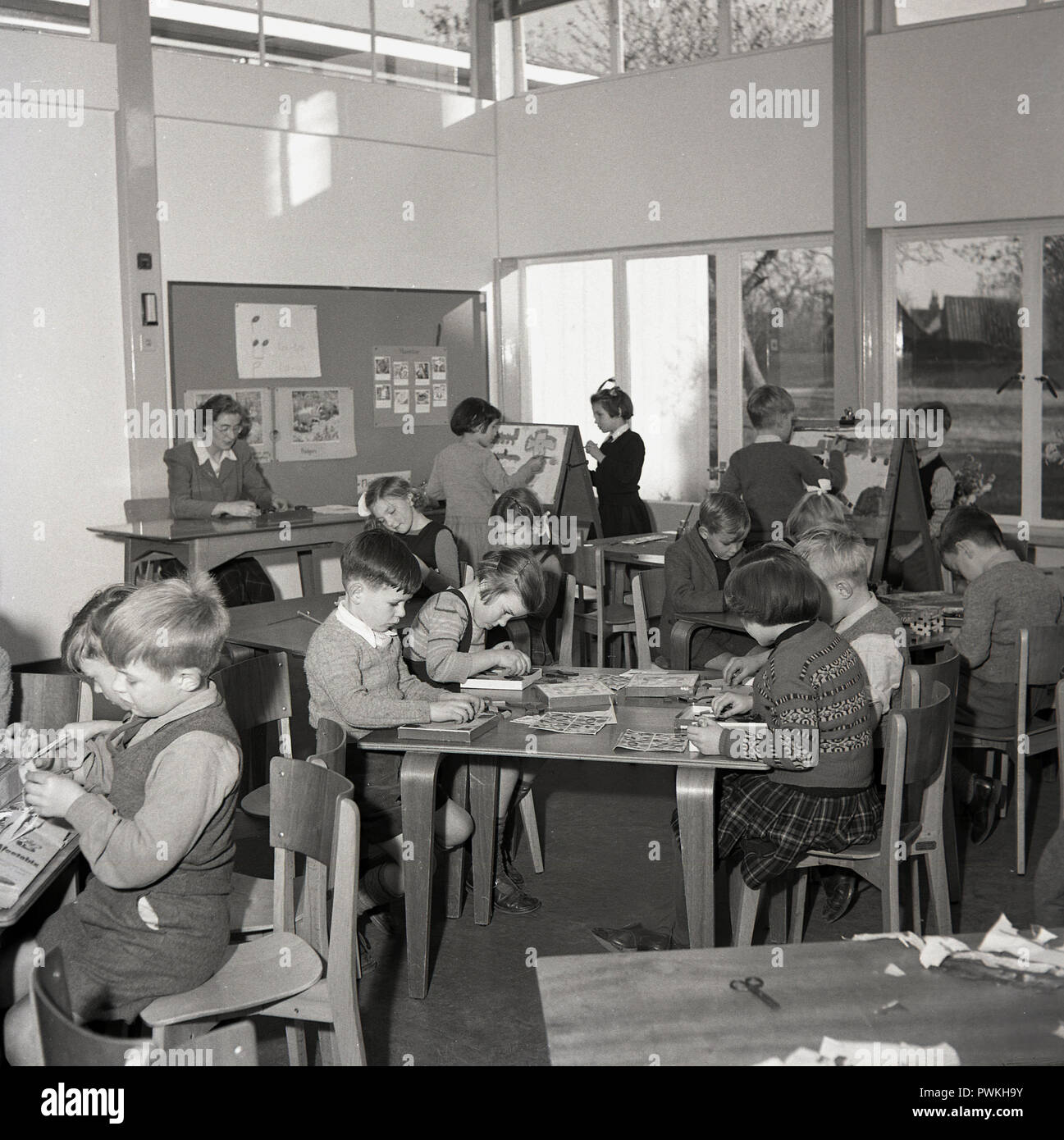 1950s Classroom Stockfotos und -bilder Kaufen - Alamy