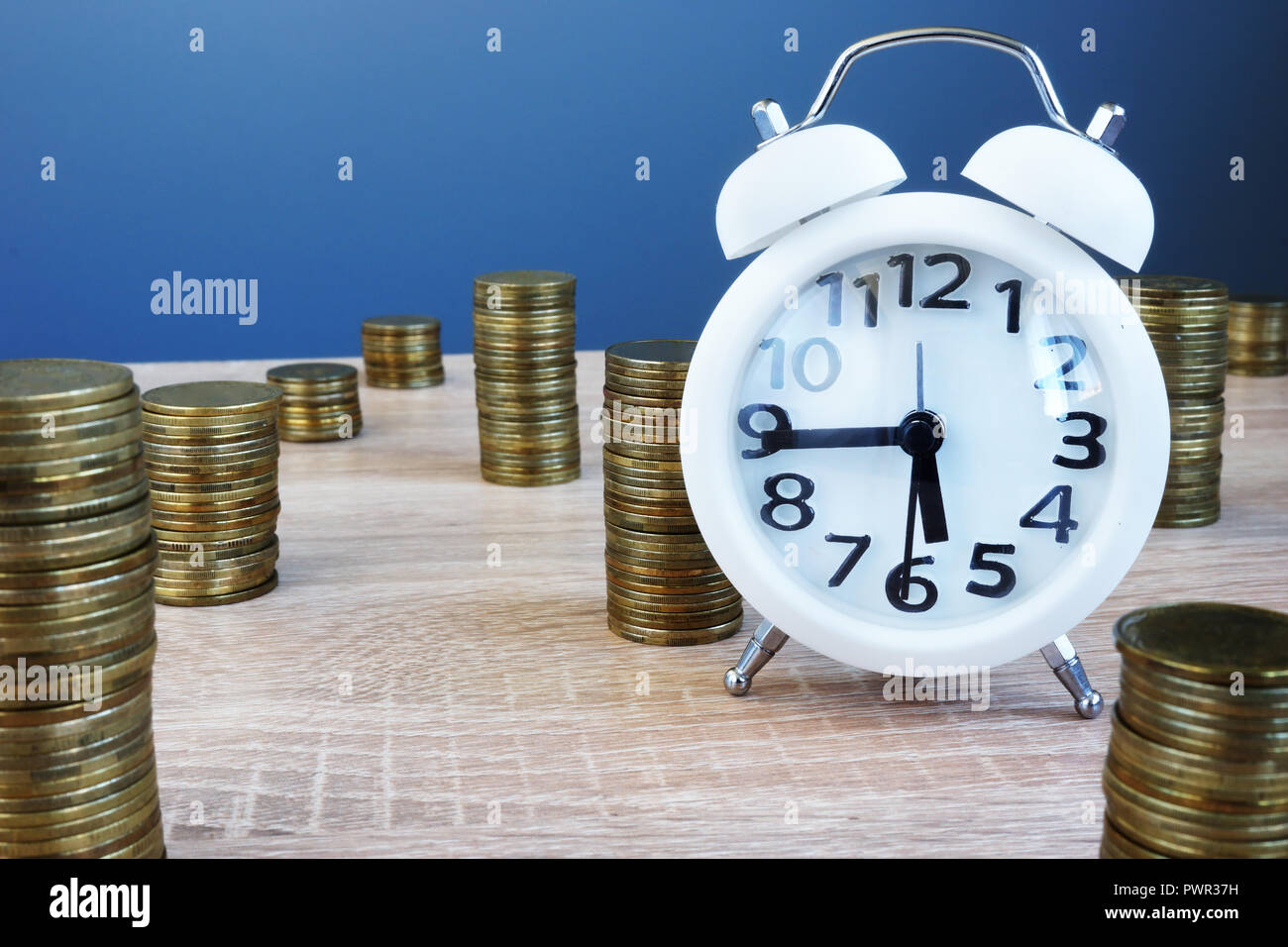 Time value -Fotos und -Bildmaterial in hoher Auflösung – Alamy