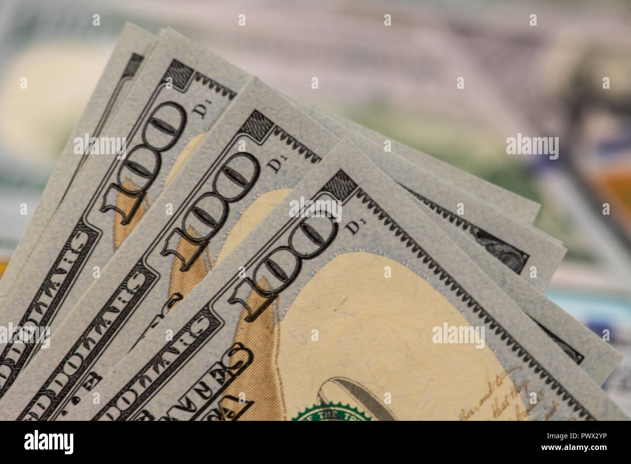 Hundert Dollarscheine close-up Stockfotografie - Alamy