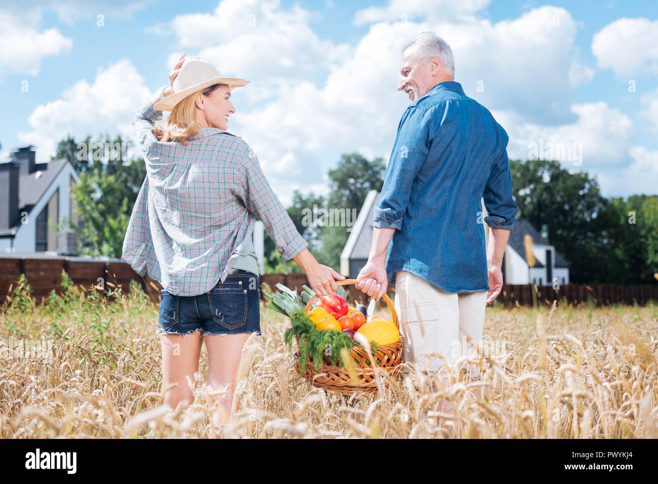 Ehefrau ehemann zusammen -Fotos und -Bildmaterial in hoher Auflösung – Alamy