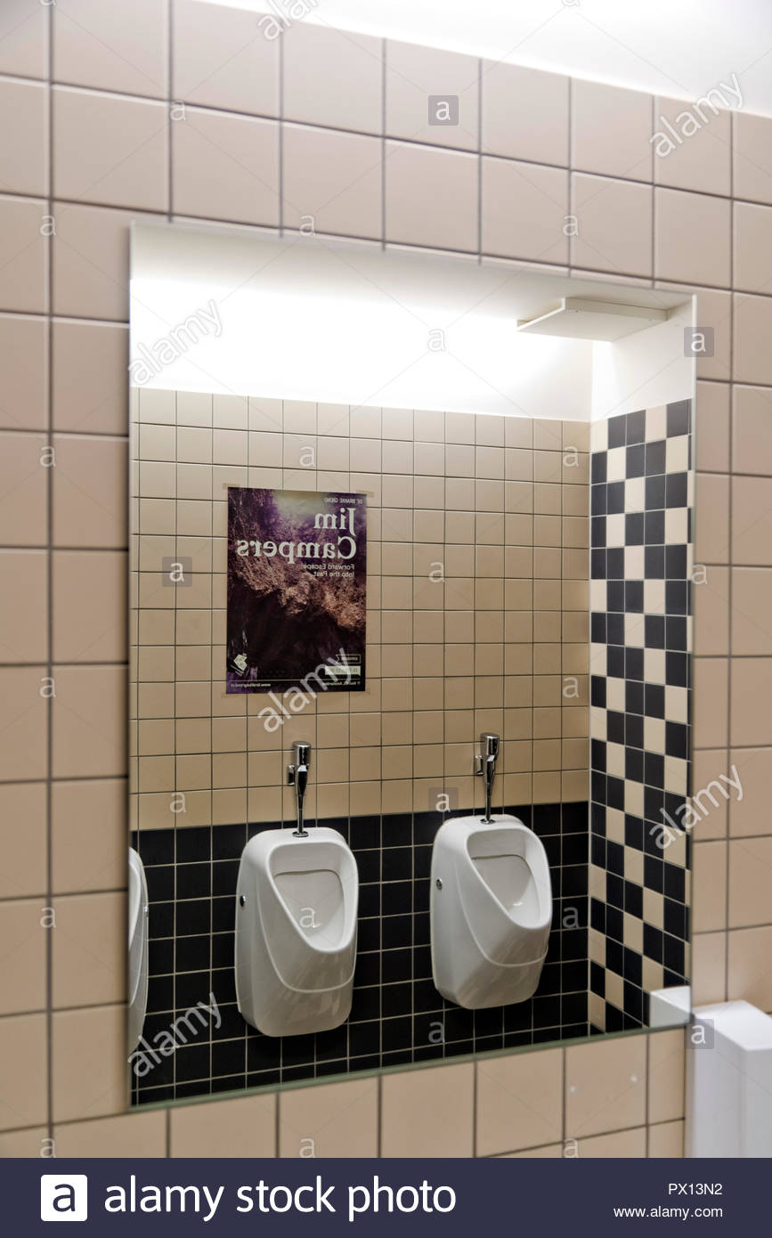 Europe Urinal Stockfotos & Europe Urinal Bilder - Seite 2 - Alamy