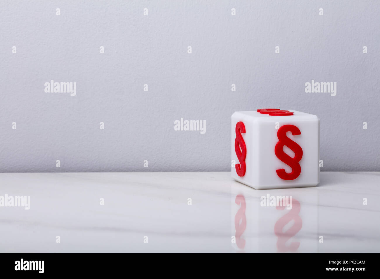 Roter block -Fotos und -Bildmaterial in hoher Auflösung – Alamy