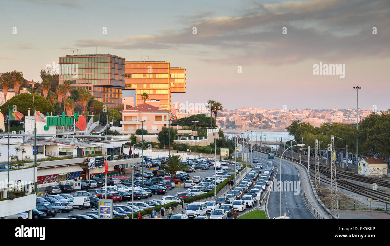 Tetris building -Fotos und -Bildmaterial in hoher Auflösung – Alamy