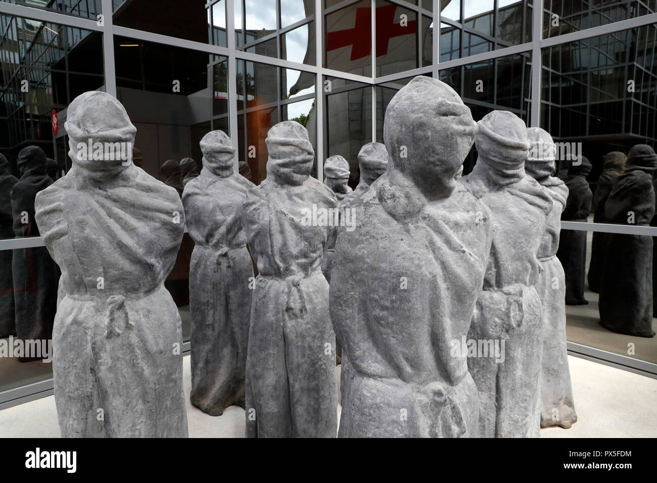 Comite international de la croix rouge -Fotos und -Bildmaterial in ...