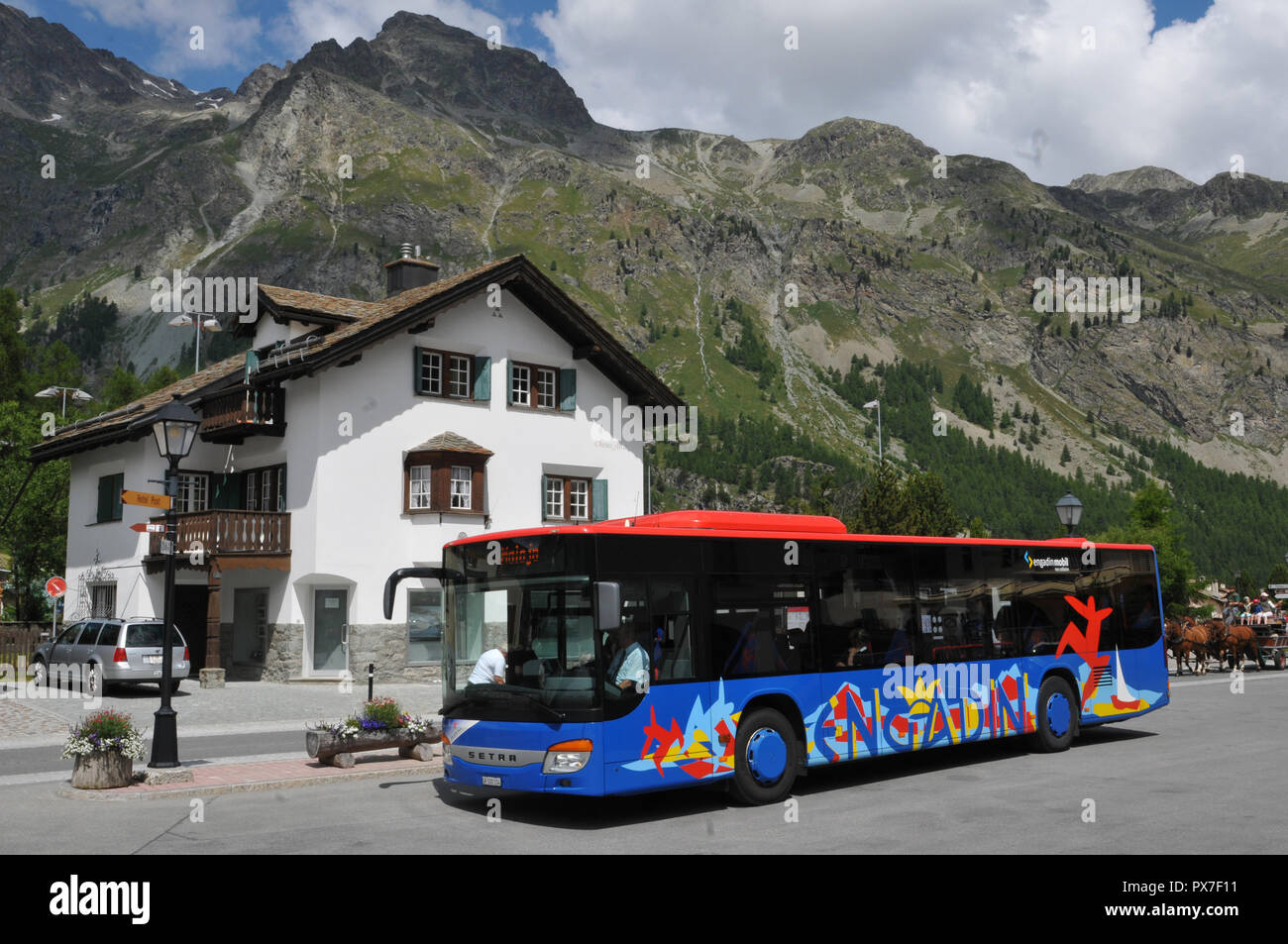 Engadin bus -Fotos und -Bildmaterial in hoher Auflösung – Alamy
