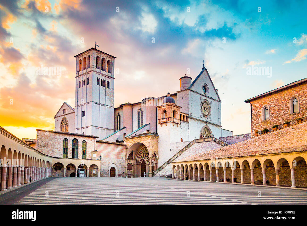 Basilika von assisi -Fotos und -Bildmaterial in hoher Auflösung – Alamy