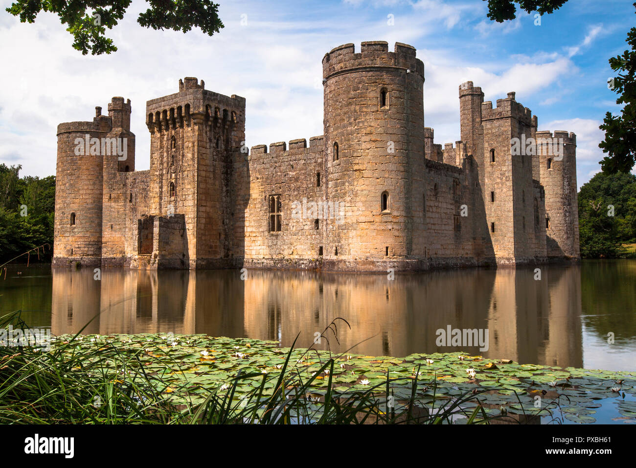 Former moated castle -Fotos und -Bildmaterial in hoher Auflösung – Alamy