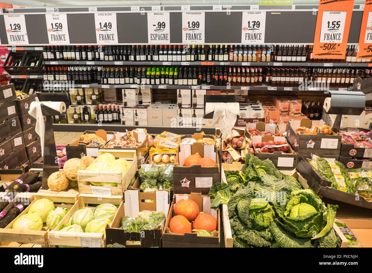 Lidl supermarkets -Fotos und -Bildmaterial in hoher Auflösung – Alamy