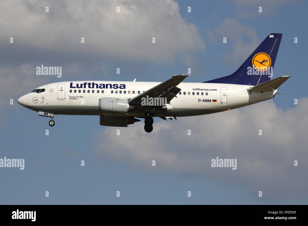 Lufthansa Boeing 737 500 Stockfotos und -bilder Kaufen - Alamy