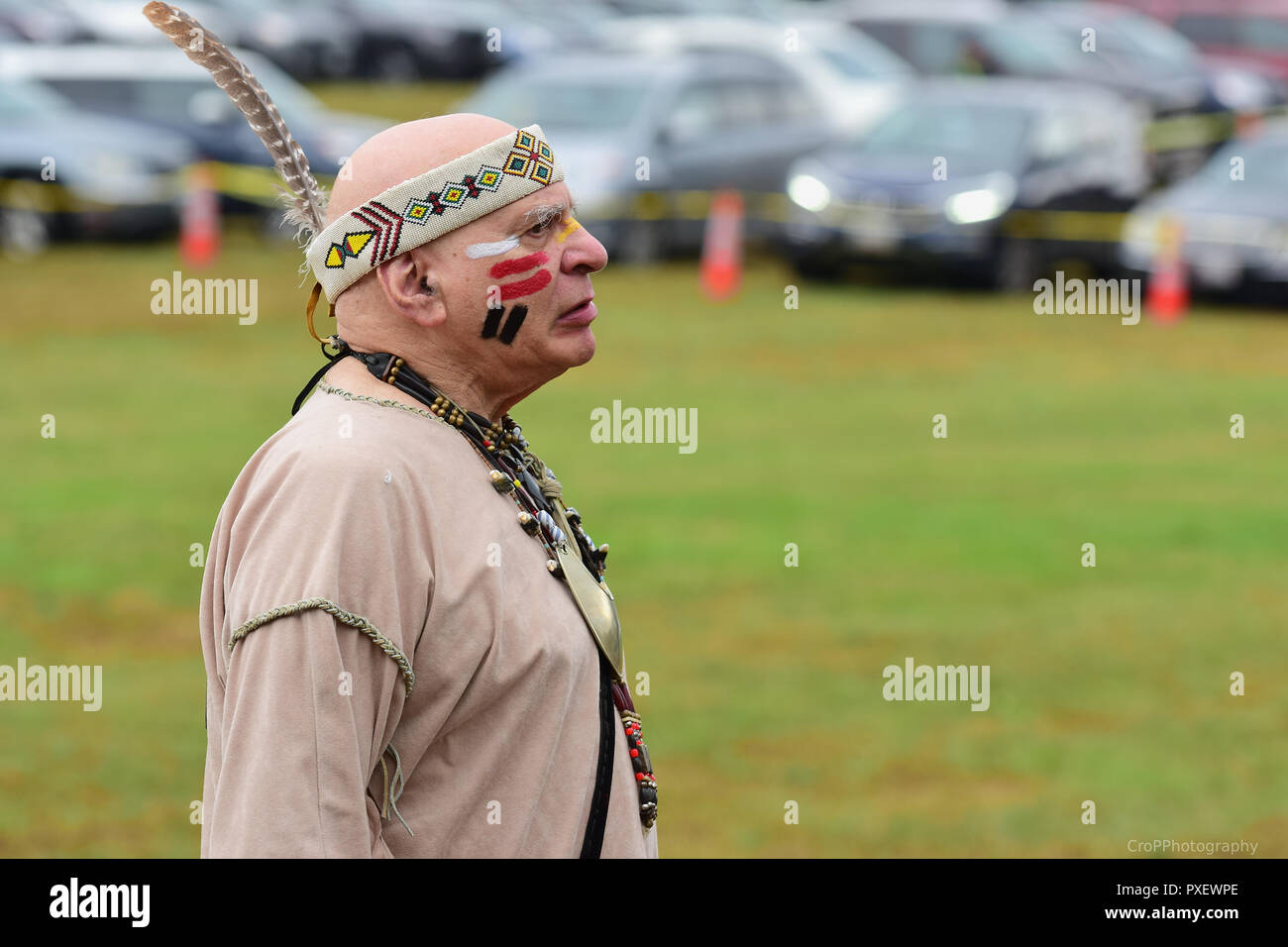 Cherokee man dressed in traditional -Fotos und -Bildmaterial in hoher ...