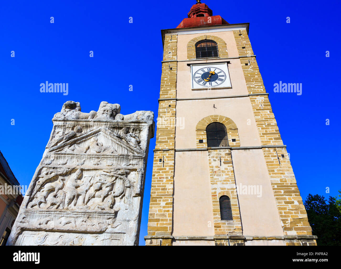 Town turm -Fotos und -Bildmaterial in hoher Auflösung – Alamy