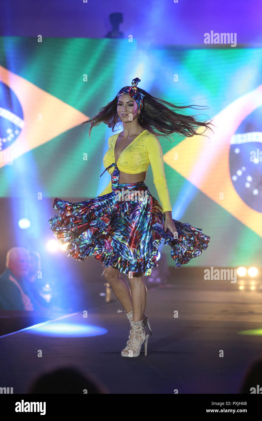 Die miami delphine cheerleader badeanzug modenschau -Fotos und ...