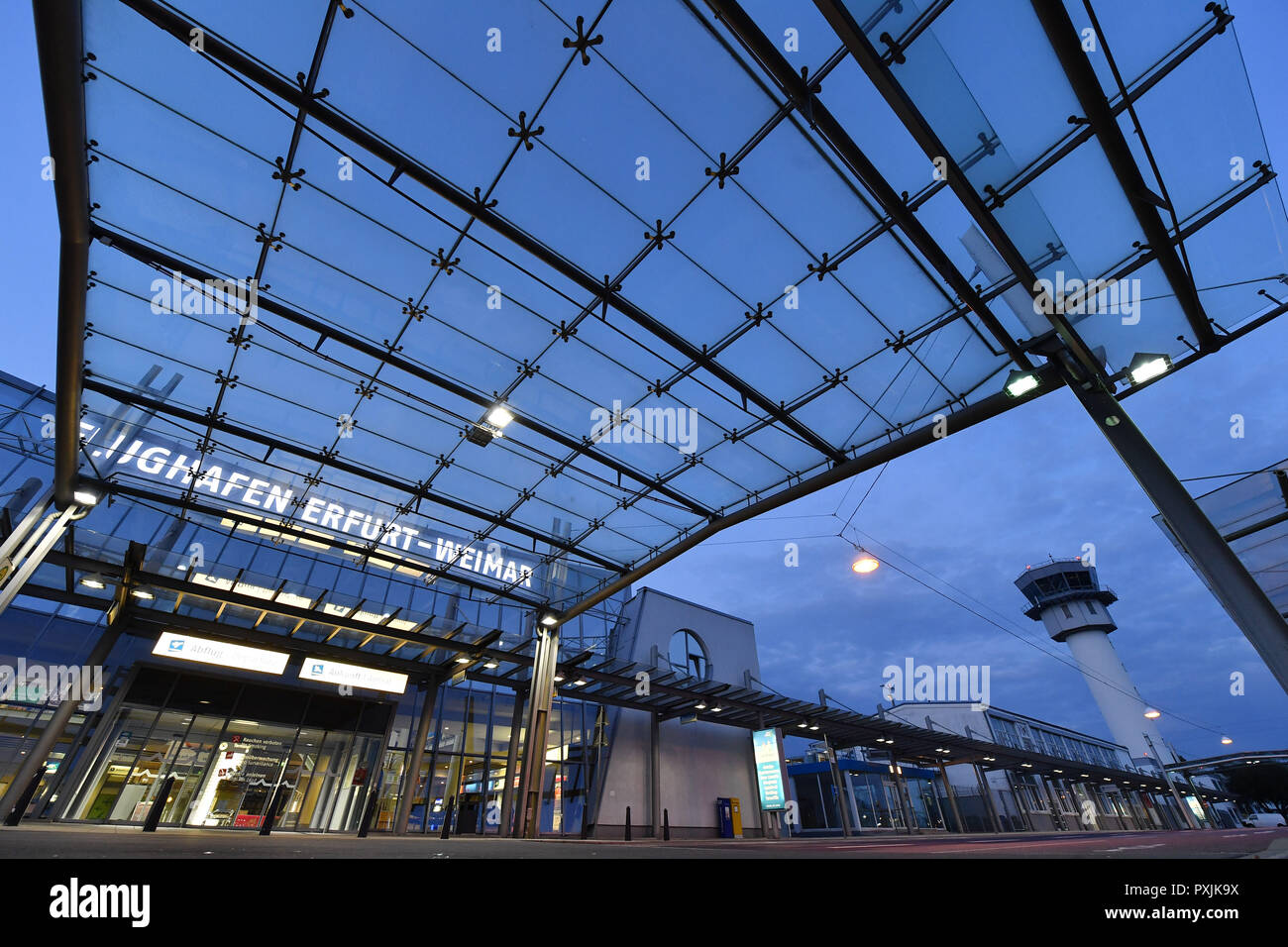 Flughafen erfurt weimar -Fotos und -Bildmaterial in hoher Auflösung – Alamy