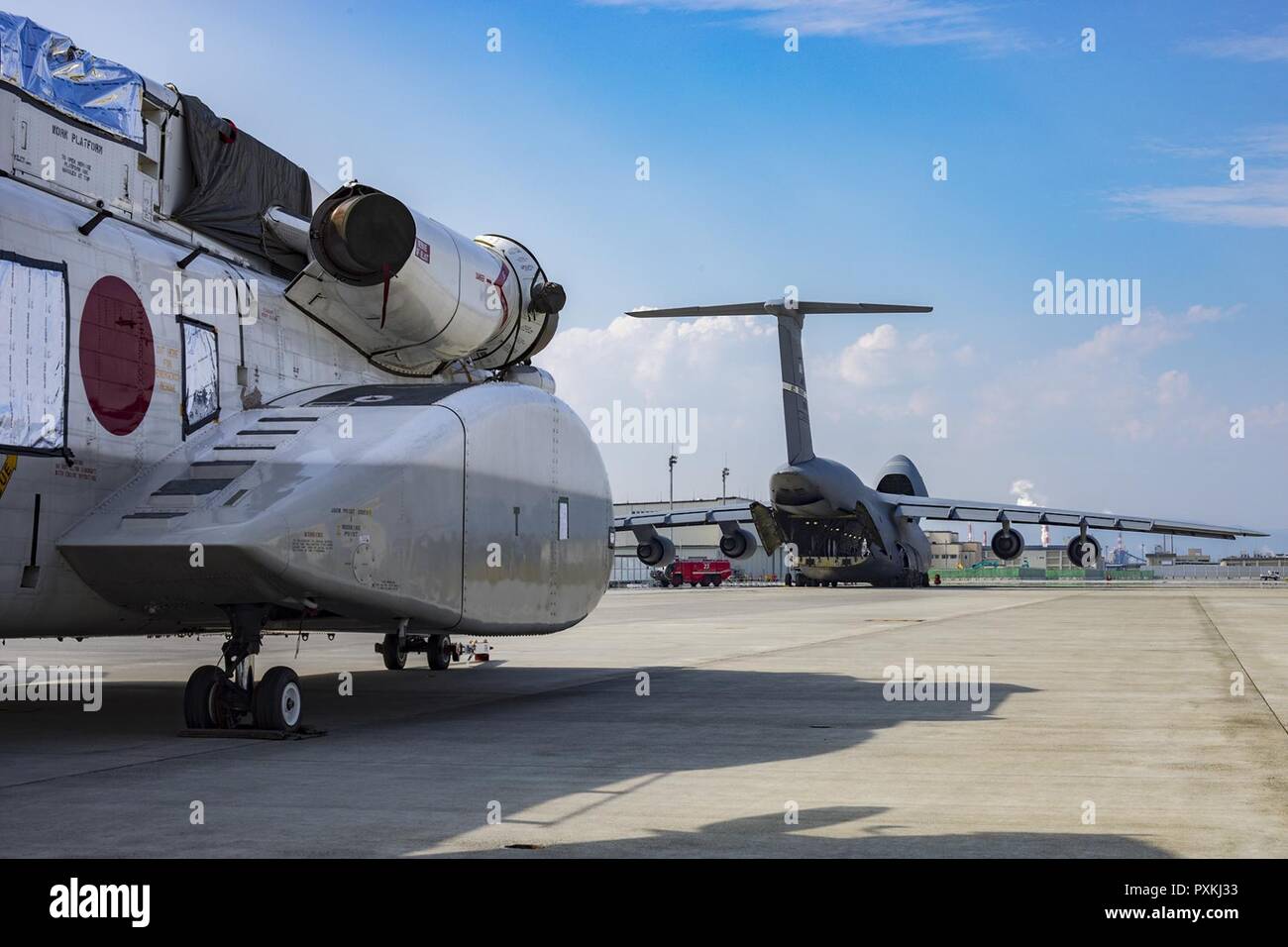 Ein pensionierter Japan Maritime Verteidigung-kraft MH-53E Sea Dragon Hubschrauber, erworben ...