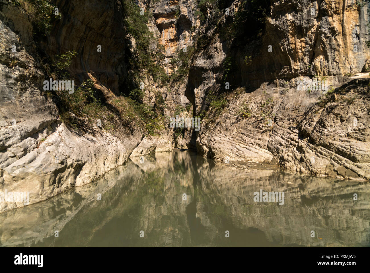Lengarica river -Fotos und -Bildmaterial in hoher Auflösung – Alamy