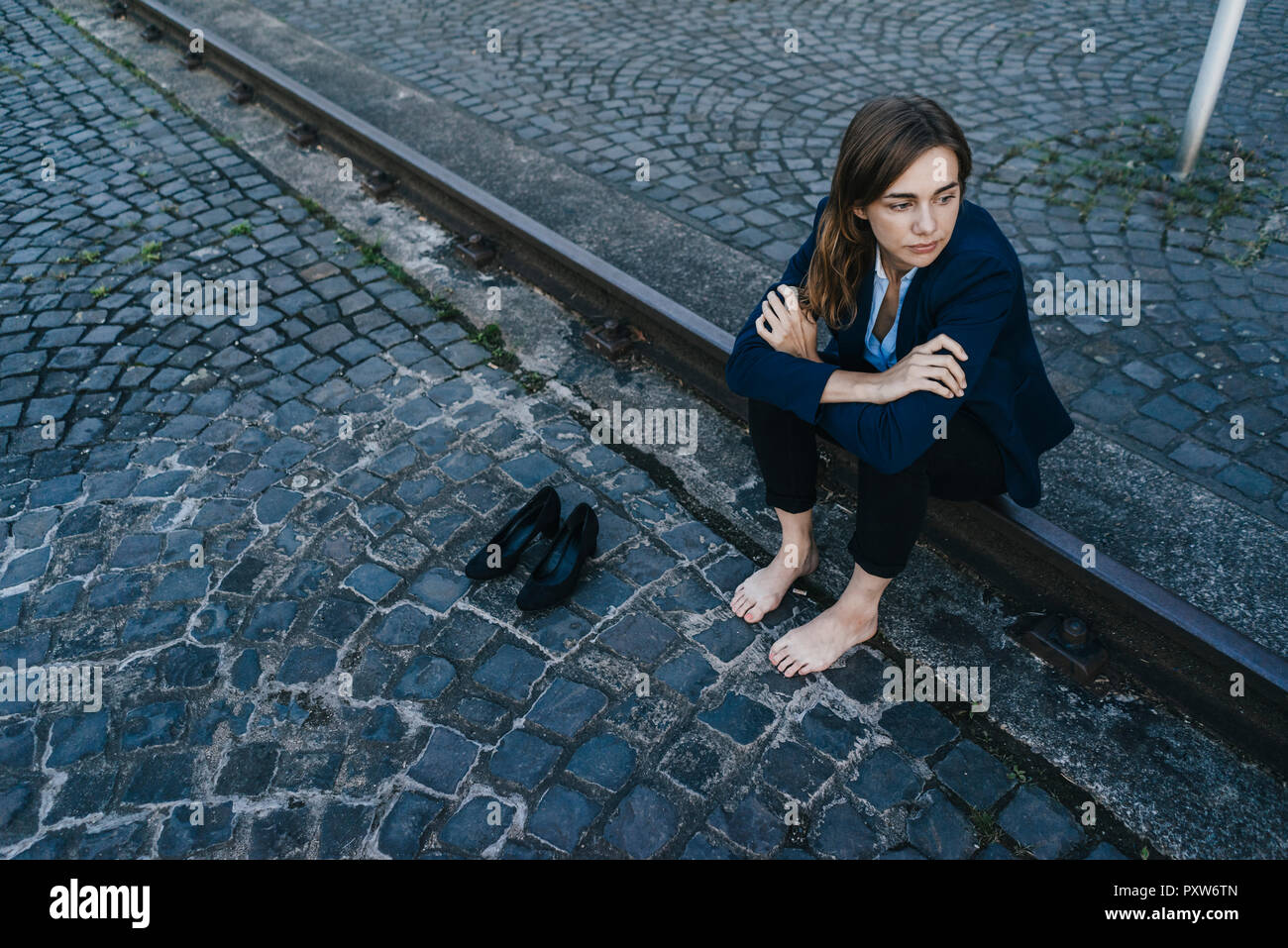Frau Barfuss Stadt Stockfotos und -bilder Kaufen - Alamy
