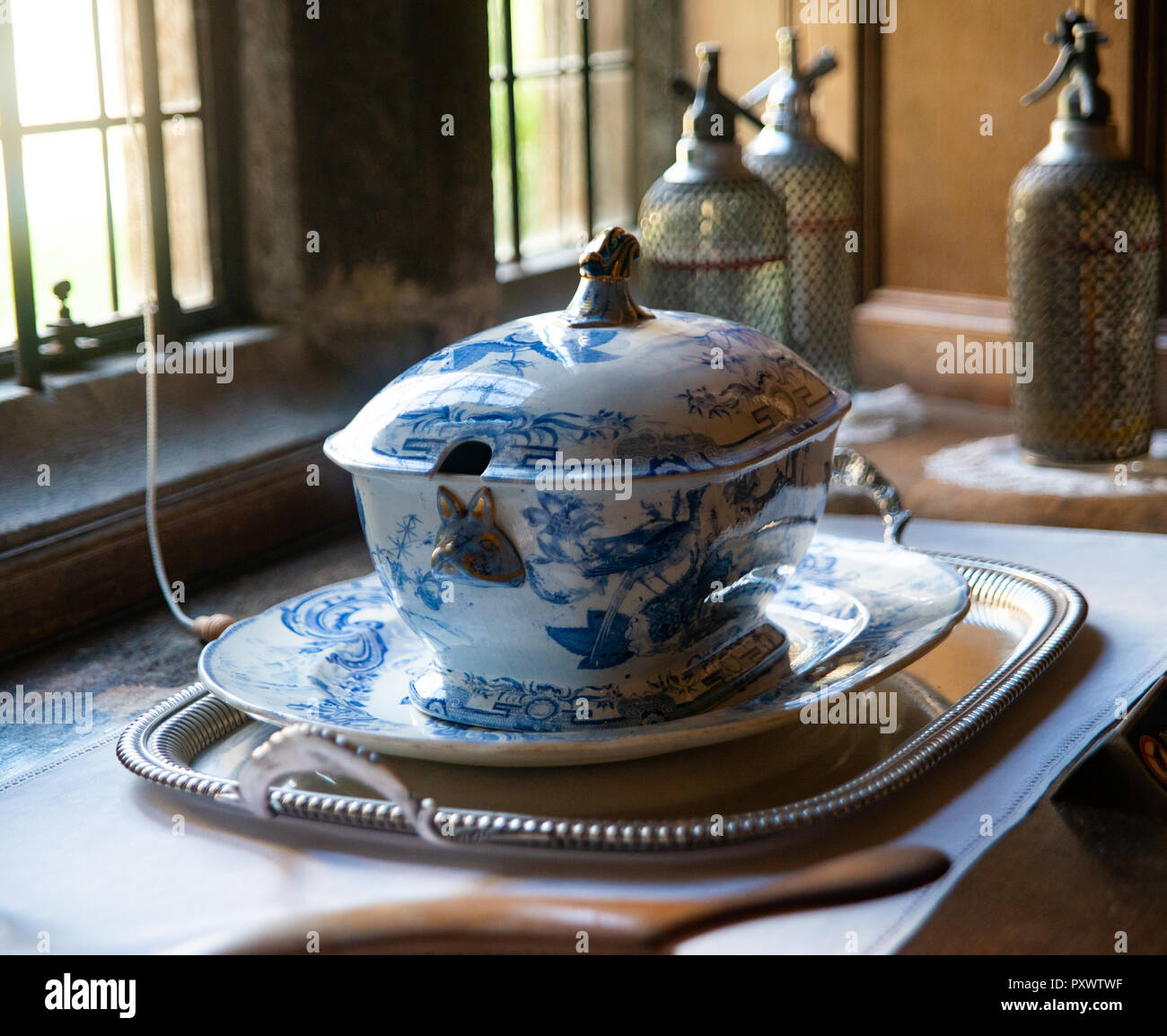 Siphon siphons -Fotos und -Bildmaterial in hoher Auflösung – Alamy