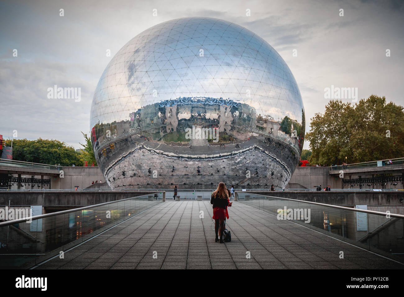 La geode im parc de la villette -Fotos und -Bildmaterial in hoher ...