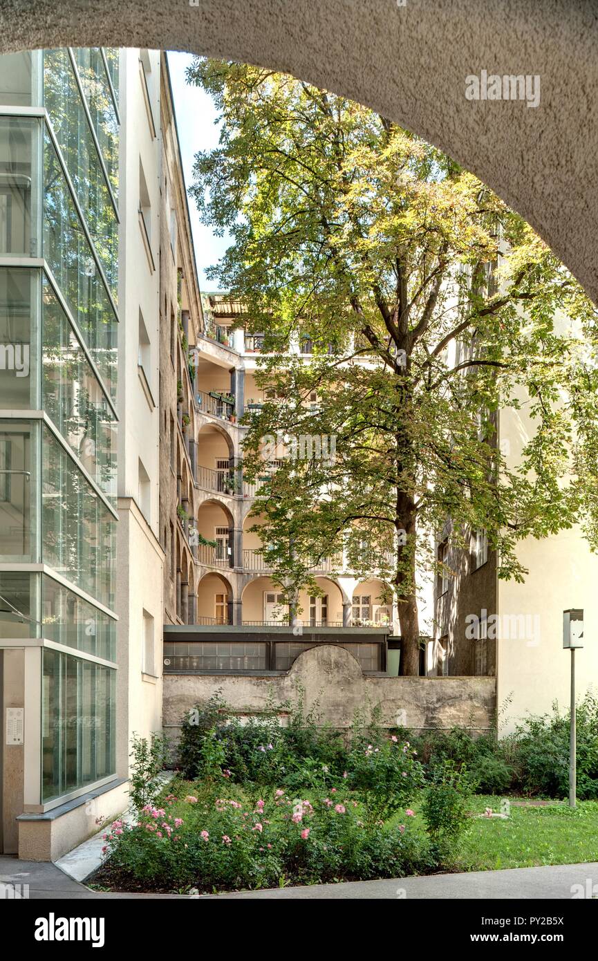 Wien, Gemeindebau des "Roten Wien" - Wien, Rat Tenement Blocks, 'roten ...