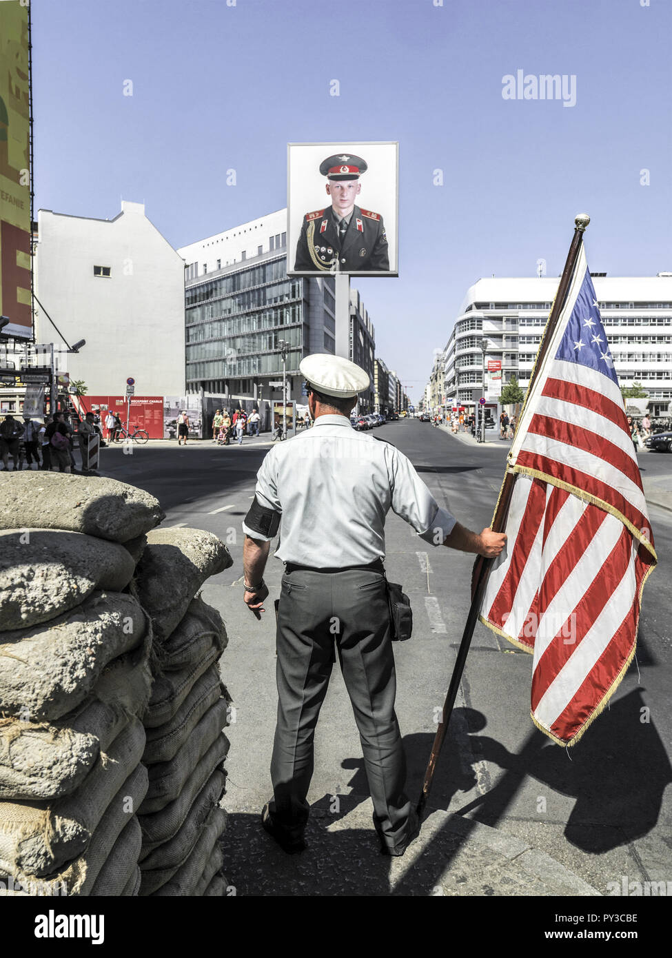 Checkpoint charly -Fotos und -Bildmaterial in hoher Auflösung – Alamy