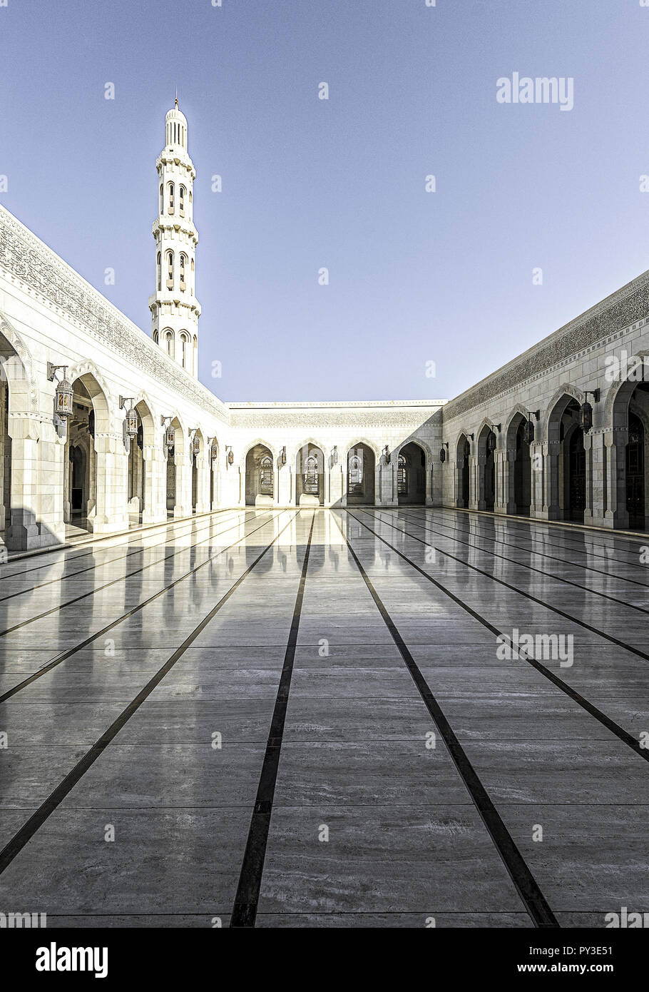 Grosse Sultan-Qabus-Moschee, Muscat, Oman Stockfotografie - Alamy