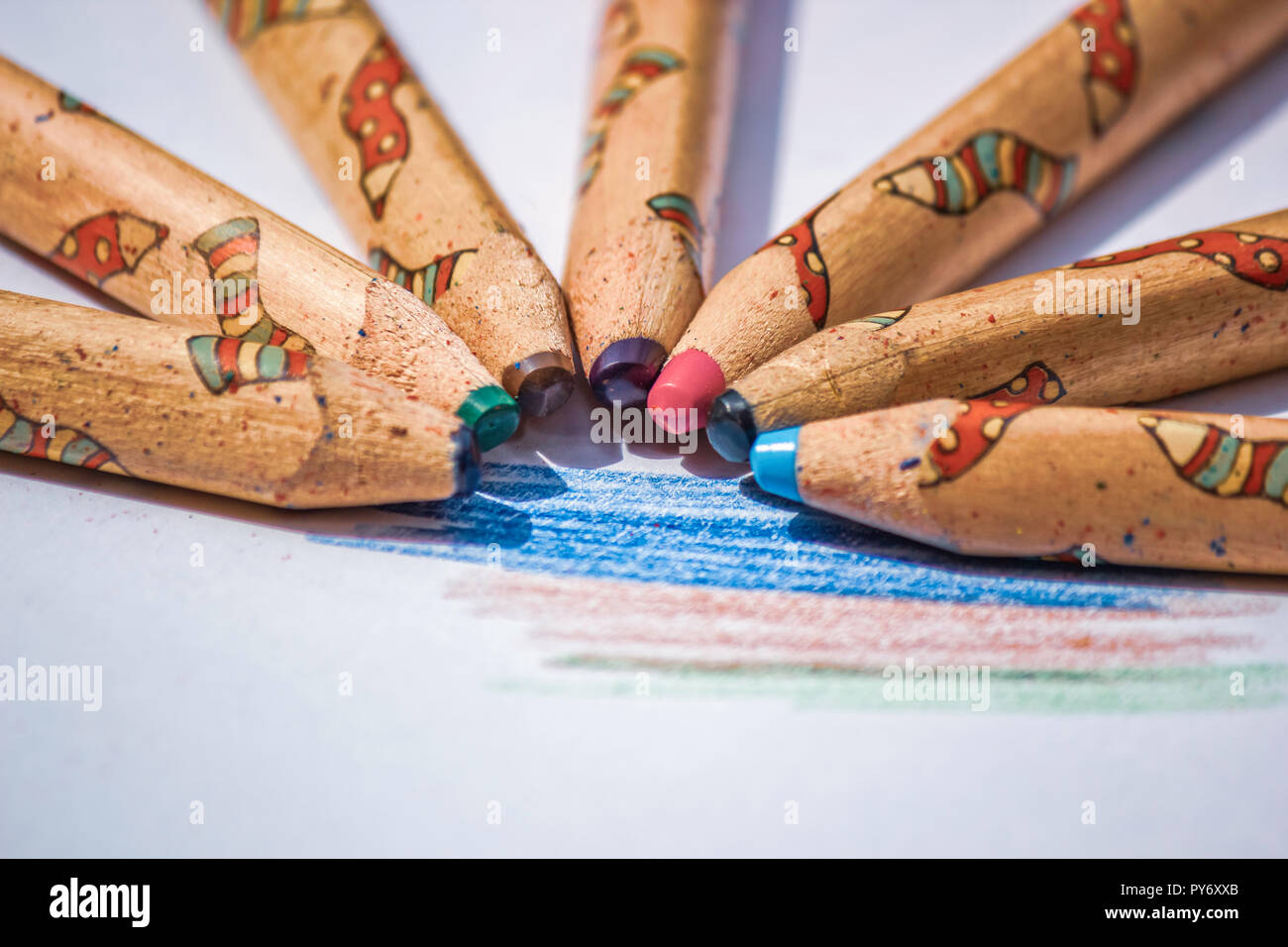 Gebrauchte farben -Fotos und -Bildmaterial in hoher Auflösung – Alamy