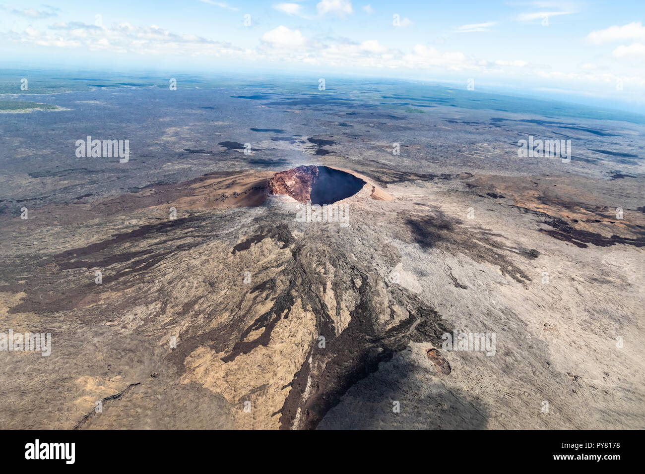 Vulkankegel mit krater -Fotos und -Bildmaterial in hoher Auflösung – Alamy