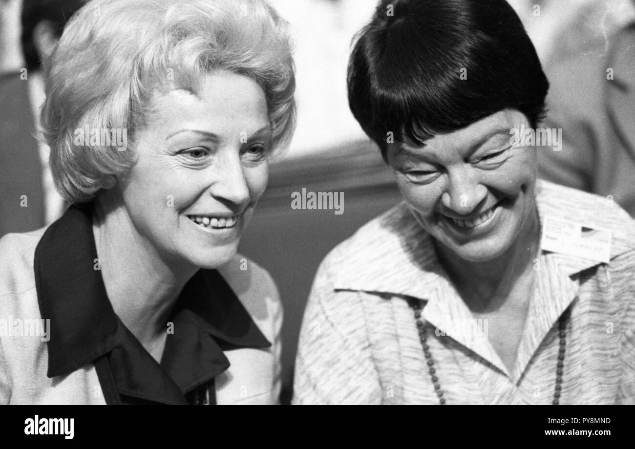 Annemarie renger Schwarzweiß-Stockfotos und -bilder - Alamy