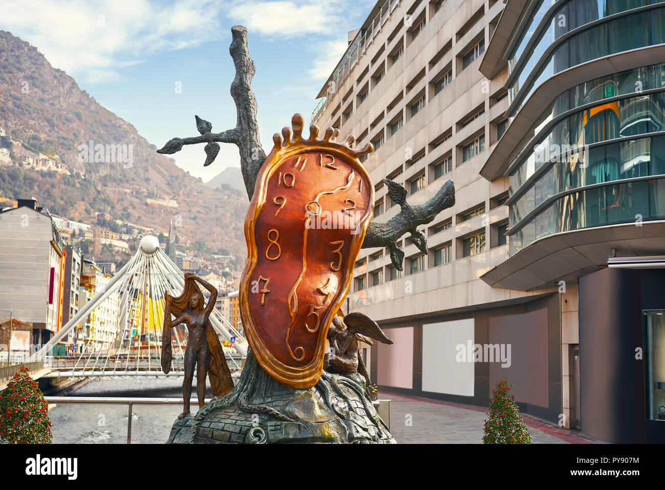 Andorra la Vella Salvador Dali Noblesse du Temps Skulptur in Pyrenäen ...