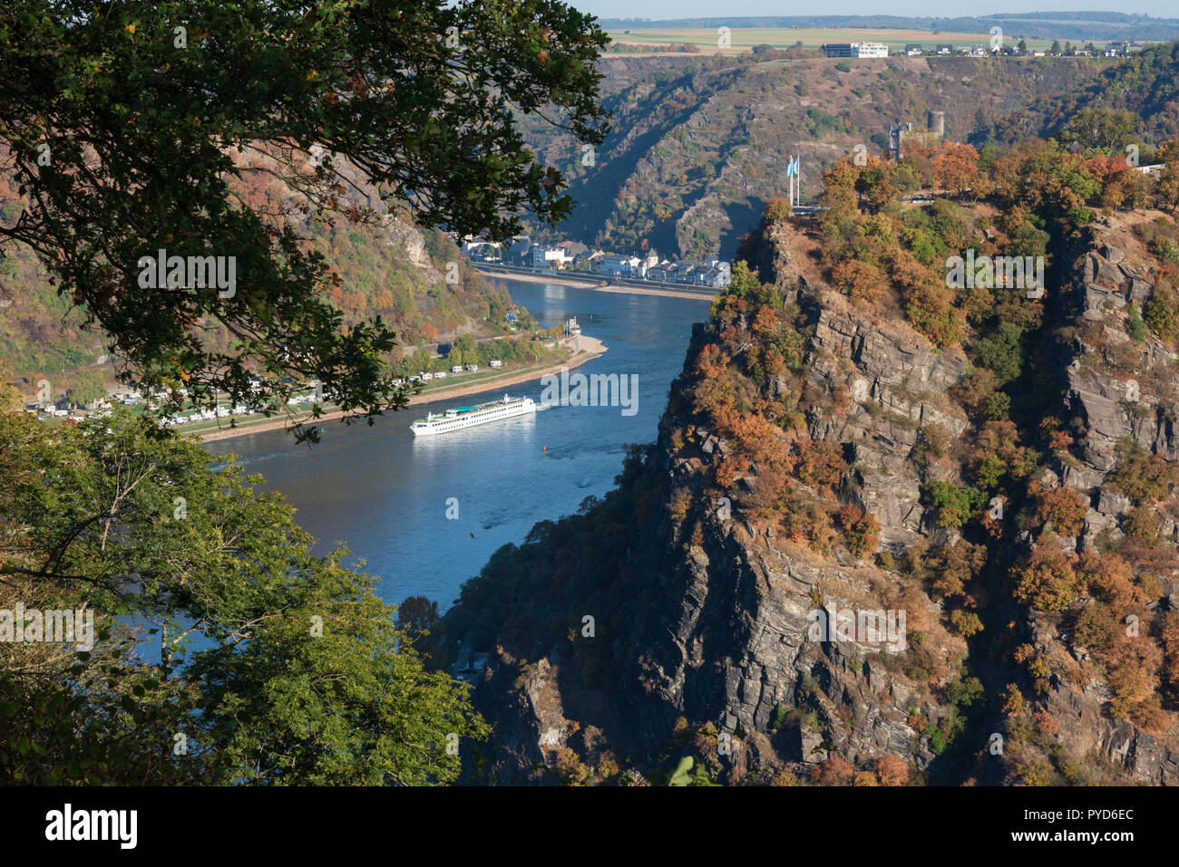 Felsen der Loreley, Rhein, Tal im Herbst Stockfotografie - Alamy