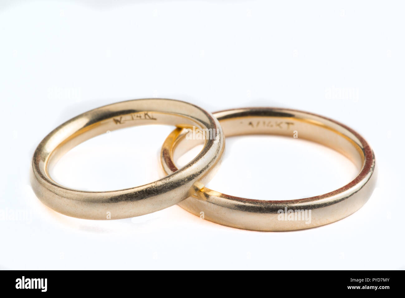 Eheringe zusammen -Fotos und -Bildmaterial in hoher Auflösung – Alamy