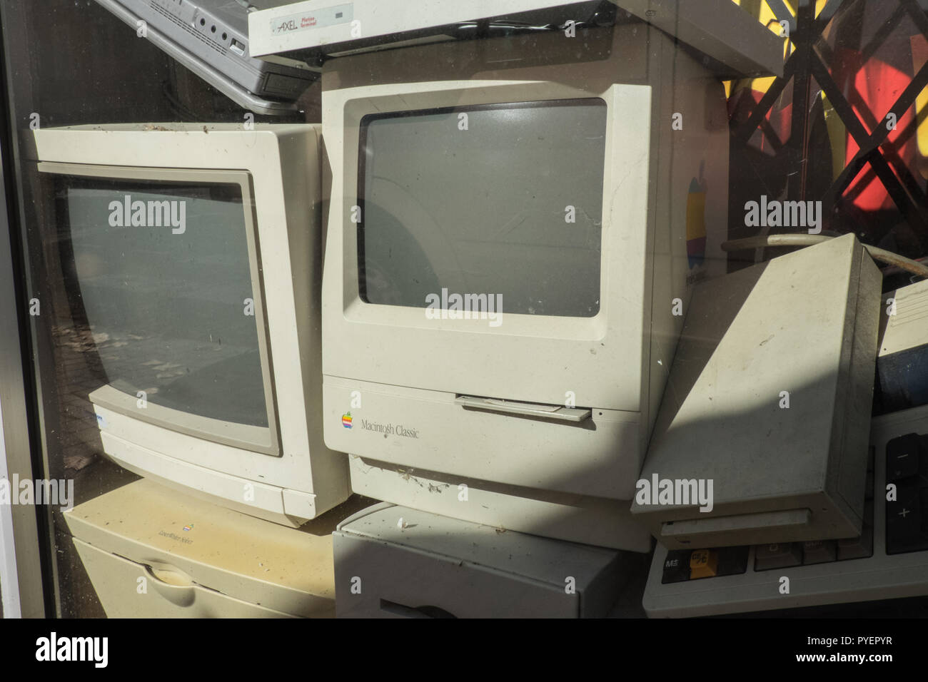 Antique computer -Fotos und -Bildmaterial in hoher Auflösung – Alamy