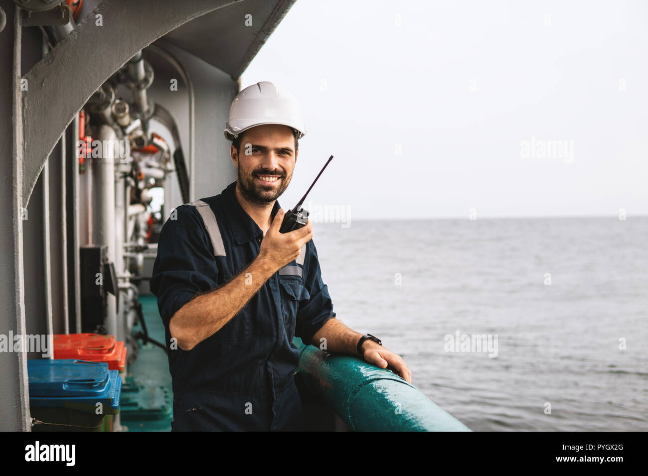 Marine Deck Officer oder Chief mate auf Deck des Schiffes oder Schiff ...